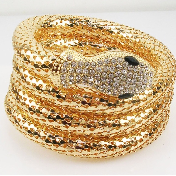 Kenneth Jay Lane | Jewelry | Kenneth Jay Lane Shimmering Gold Mesh And ...